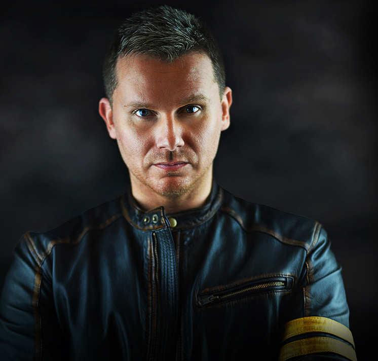 Stuart Michael at Wonderville. – Theatre, Art and Film Reviews