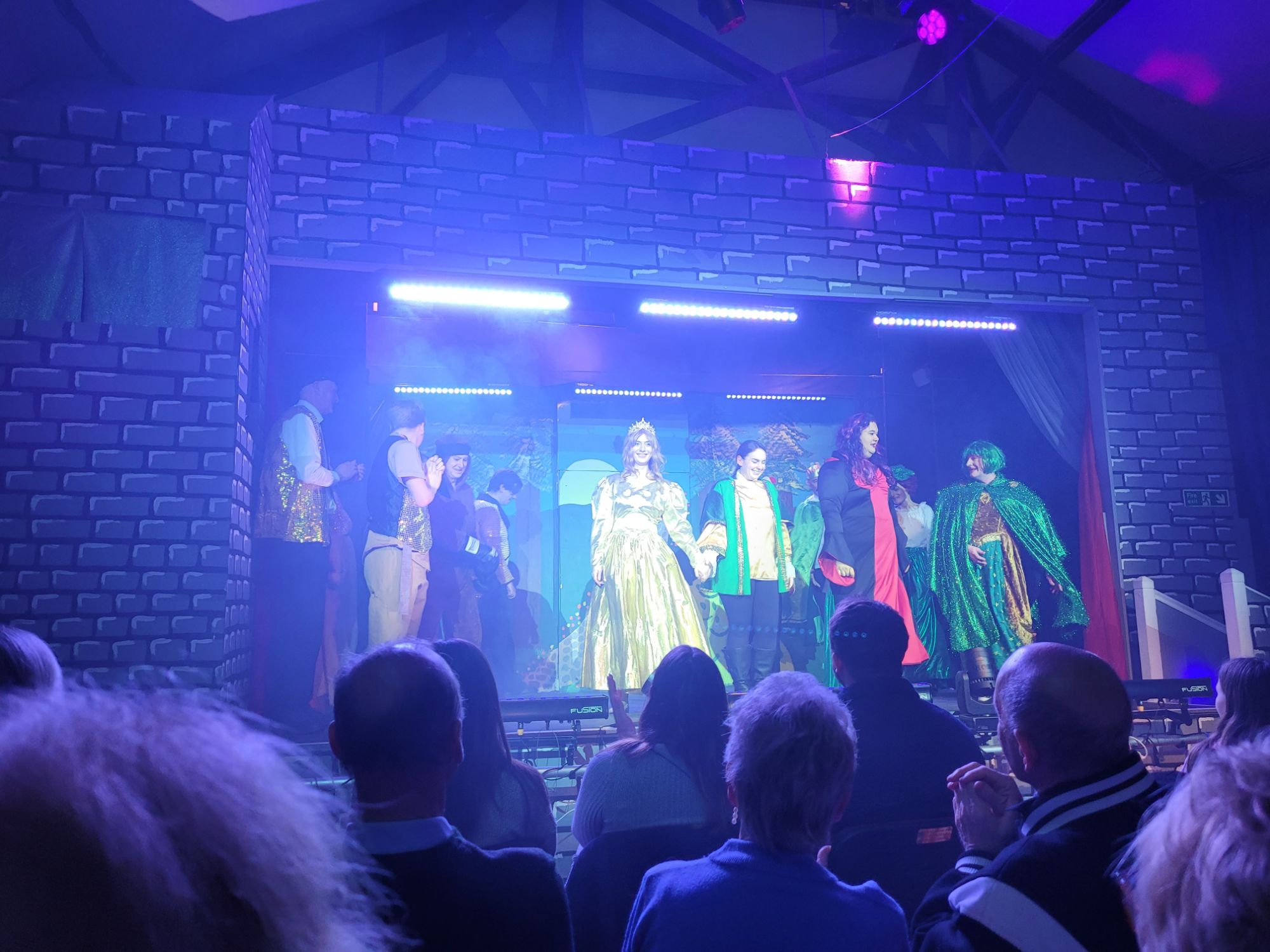 Rapunzel presented by The Phoenix Players. – Theatre, Art and Film Reviews